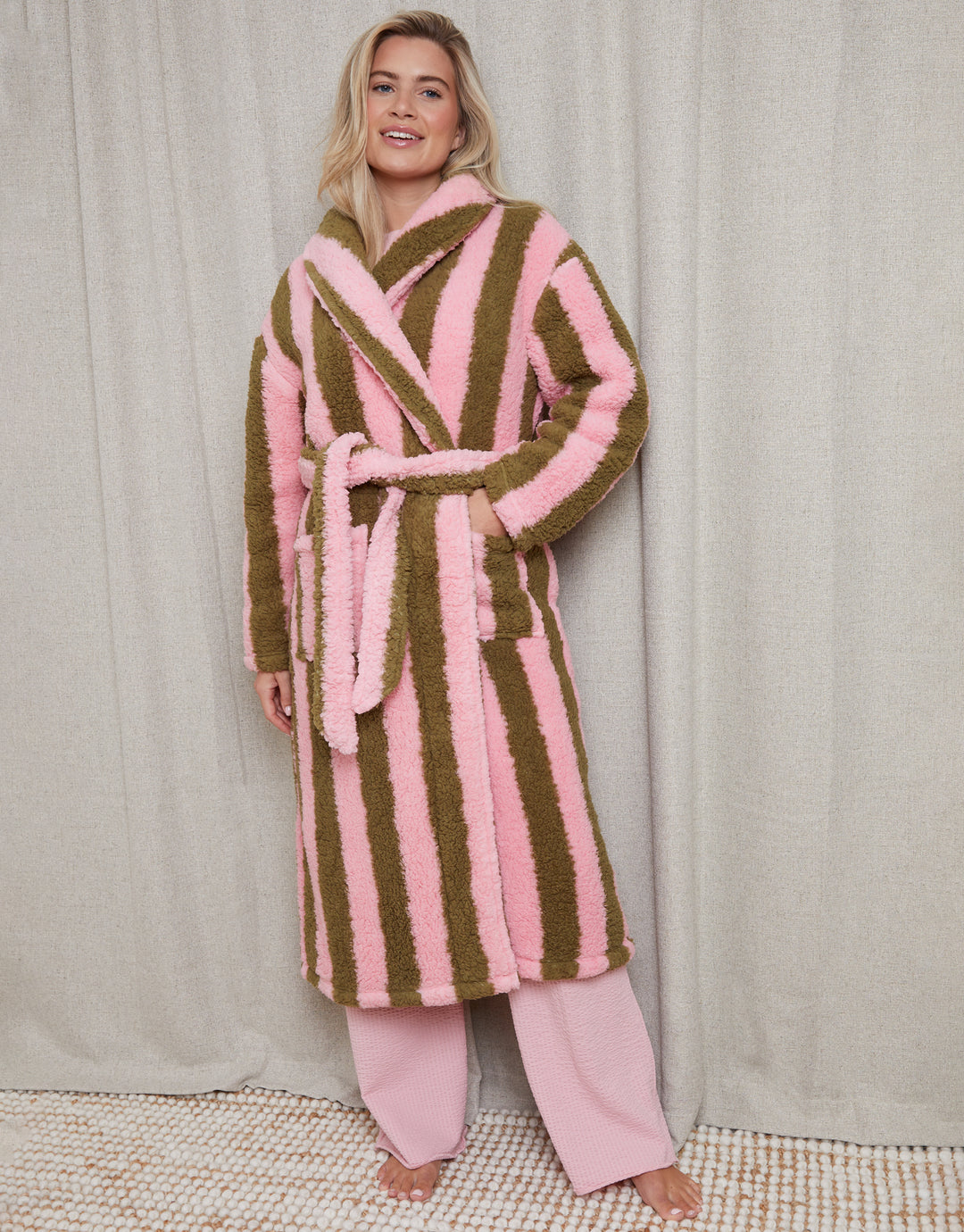 Threadbare Women's Pink Stripe Borg Dressing Gown