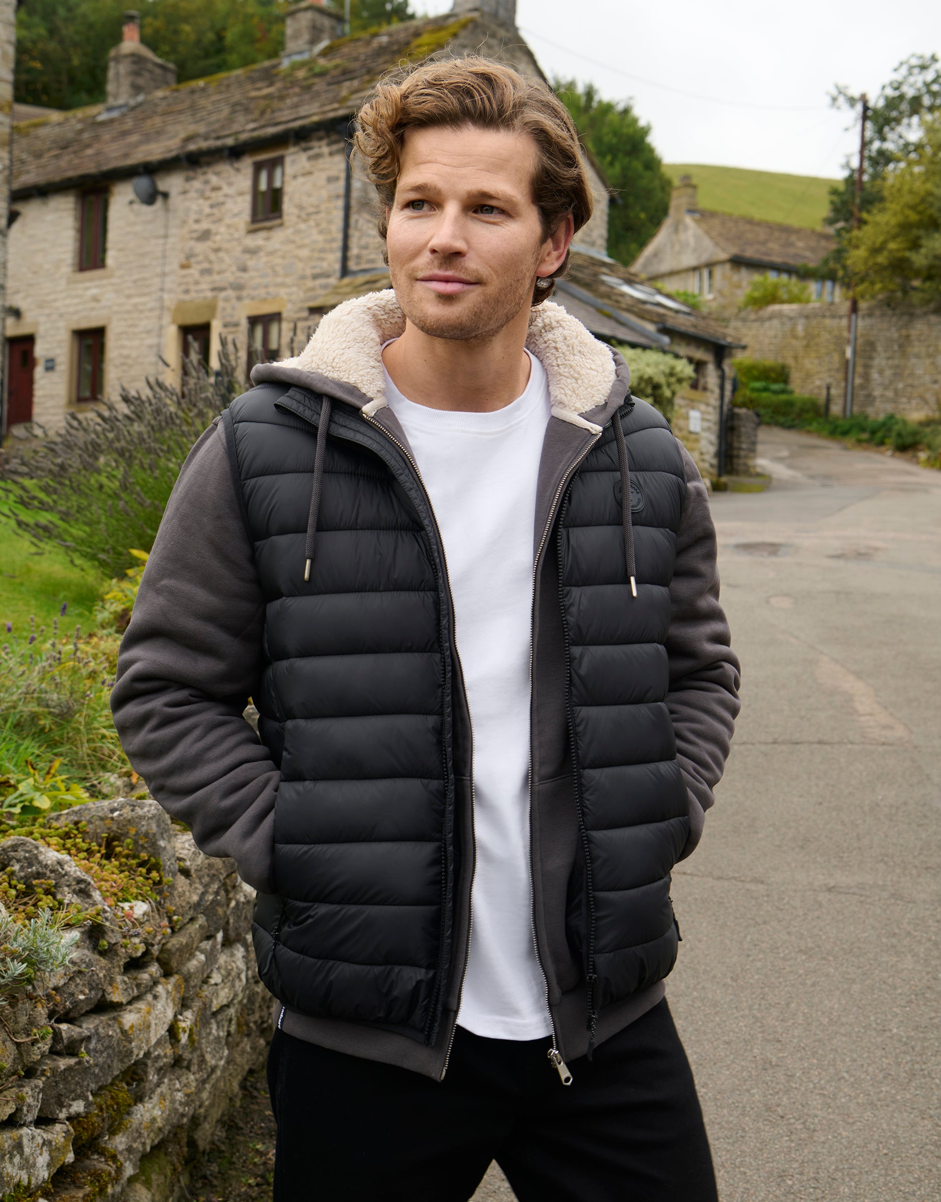 Threadbare Men's Black Matte Finish Padded Funnel Neck Puffer Gilet